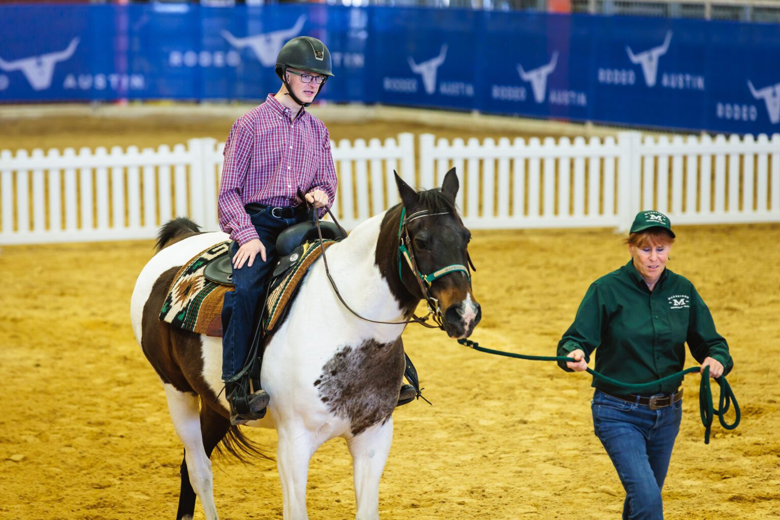 Volunteers Capture Gold Stirrup Horse Show in Stunning Photos - Marbridge